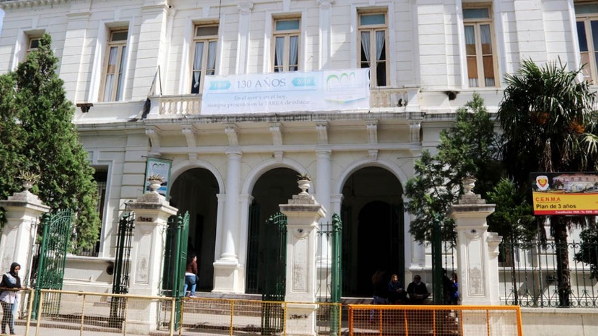 Una recorrida por la historia del Normal, a 130 años de su creación