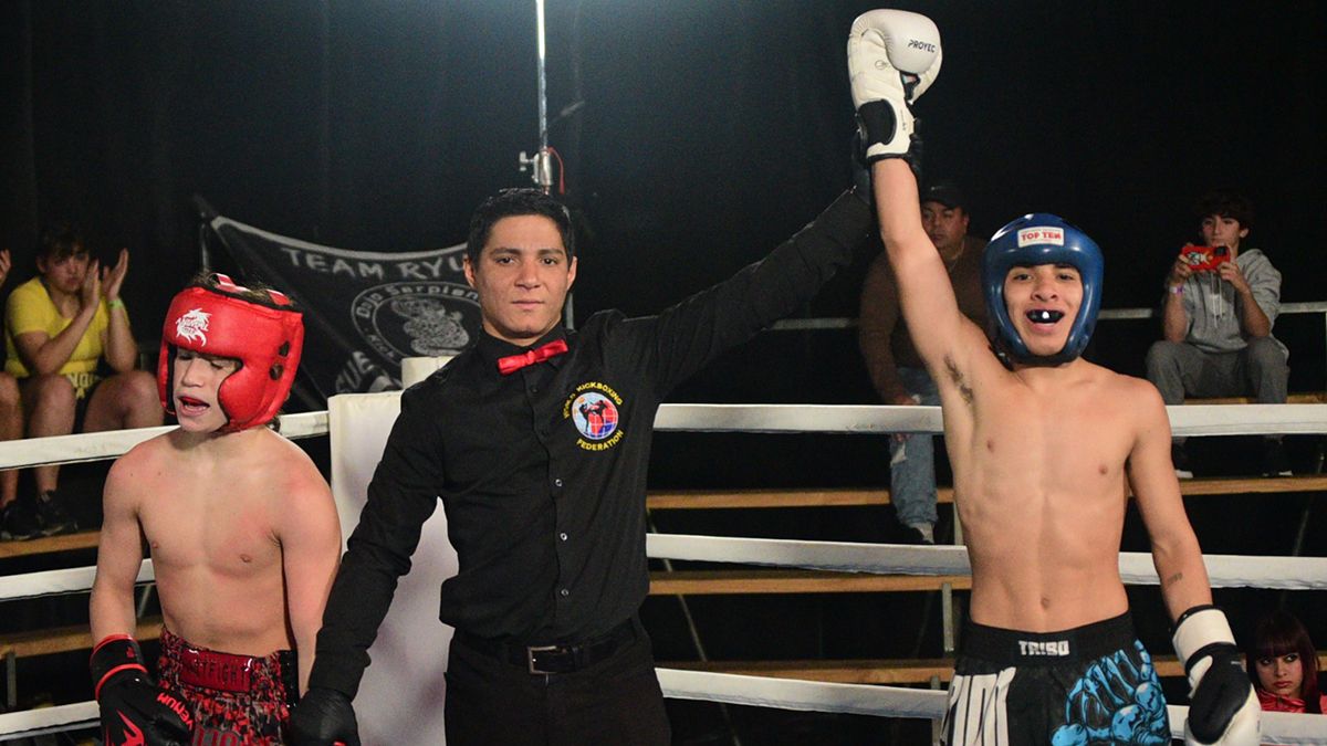 Gran triunfo de Valentín Salcedo en Buenos Aires Top Fights de Kick Boxing