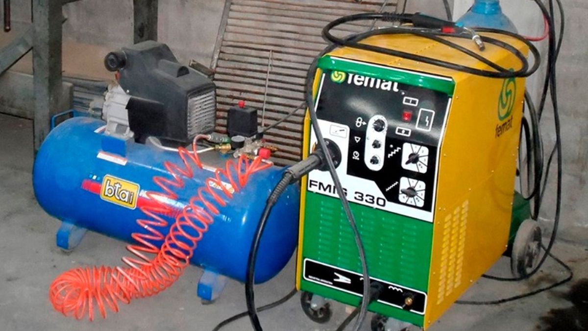 Entraron al taller del Ipet 314 de barrio Alberdi: se llevaron una costosa soldadora