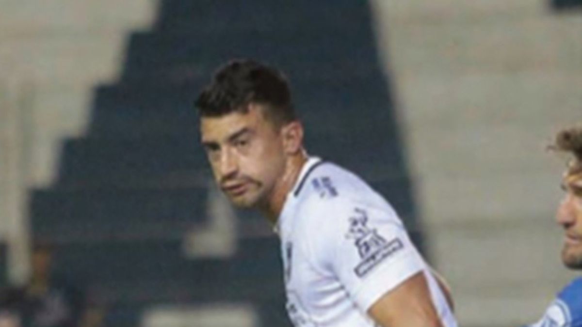 Axel Juárez y Javier Pereyra acordaron su continuidad y seguirán en Atenas