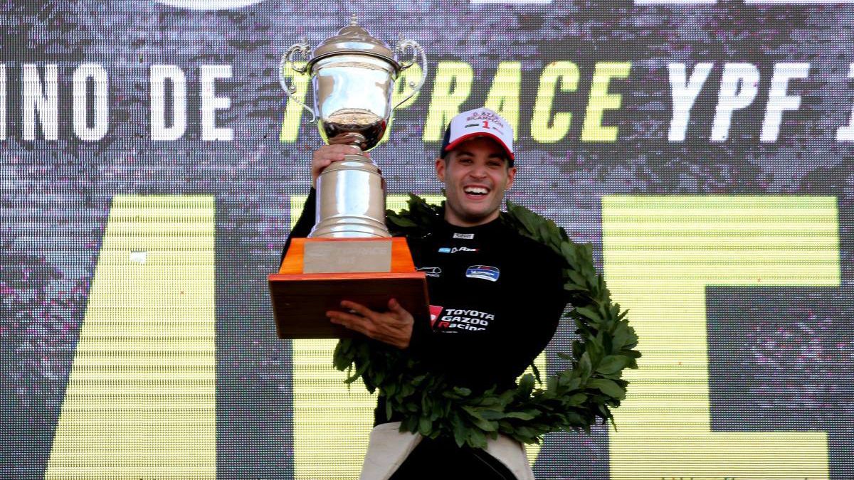 Diego Azar en el TR V6, Lucas Granja en el TR Series y Franco Beattini en el TR Junior, los ...