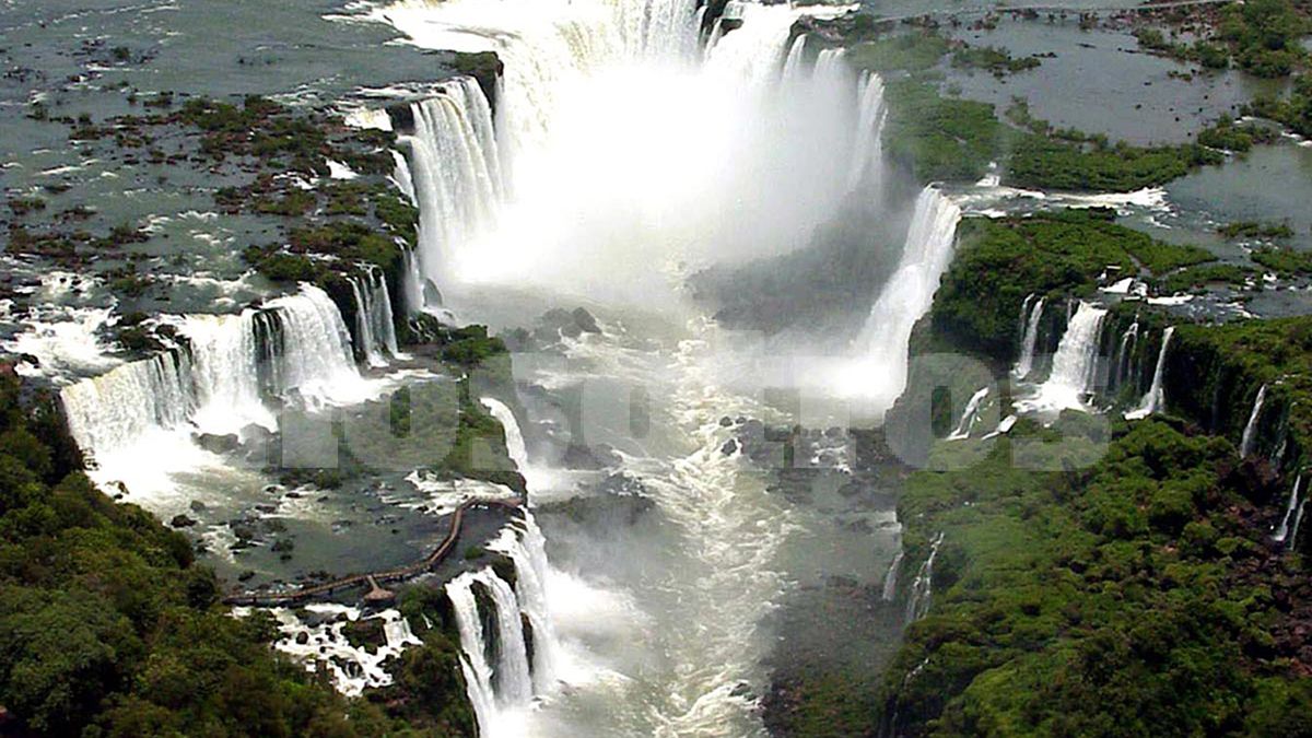 Cataratas abrió con horarios reducidos tras una mejora en el río Iguazú