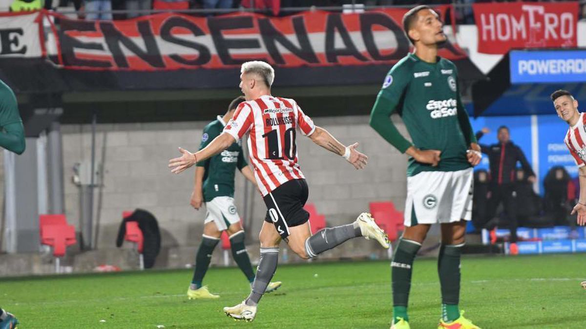 Estudiantes, con otra gran noche de Rollheiser, le ganó ampliamente a ...