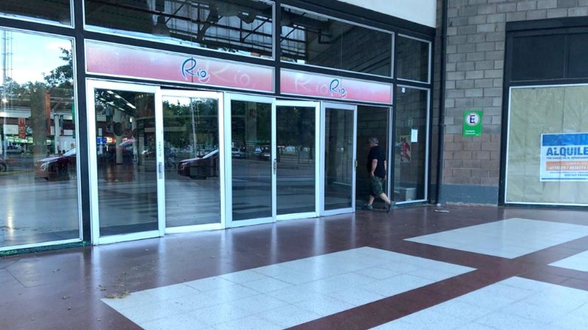 Levantan la clausura en el patio de comidas de Shopping Río