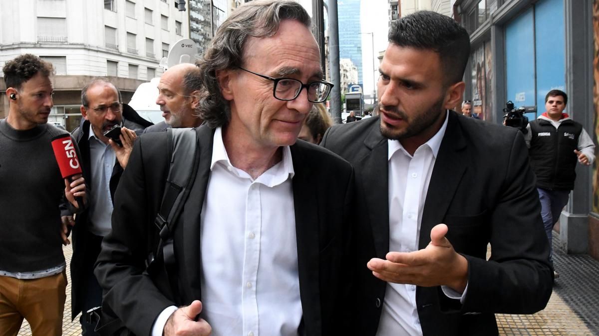 Milei pidió las renuncias a Royon y Giordano Milei pidió las renuncias a Royon y Giordano