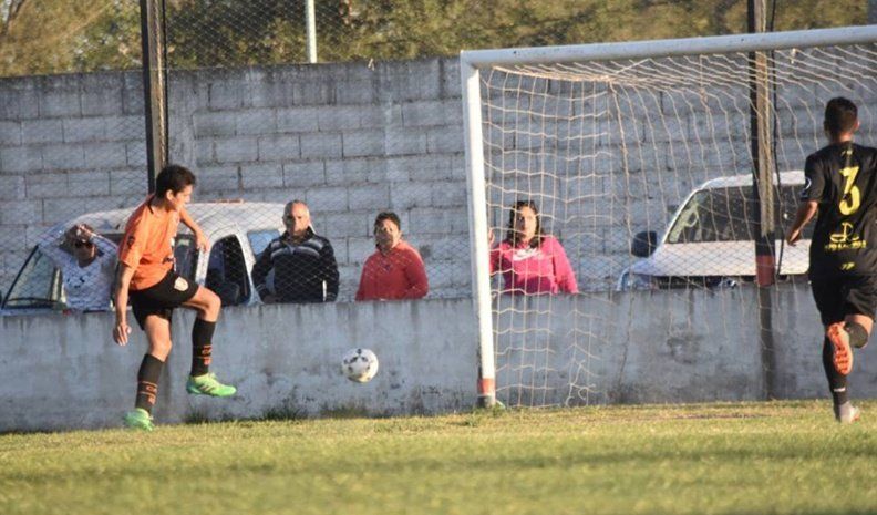 Renato Cesarini, con equipo joven y dinámico, quiere pelear por el ascenso