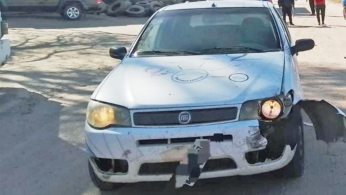 Una ciclista gravemente herida al ser embestida por un auto en colectora oeste de A005