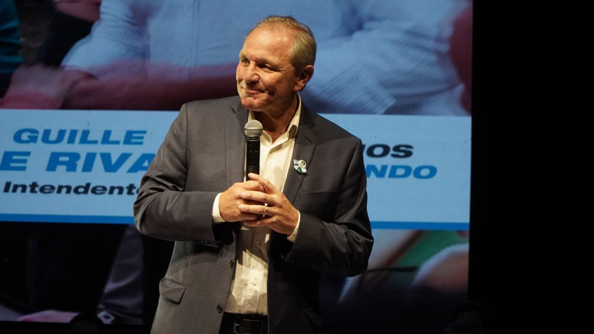 Guillermo De Rivas encabezó su primer acto de campaña