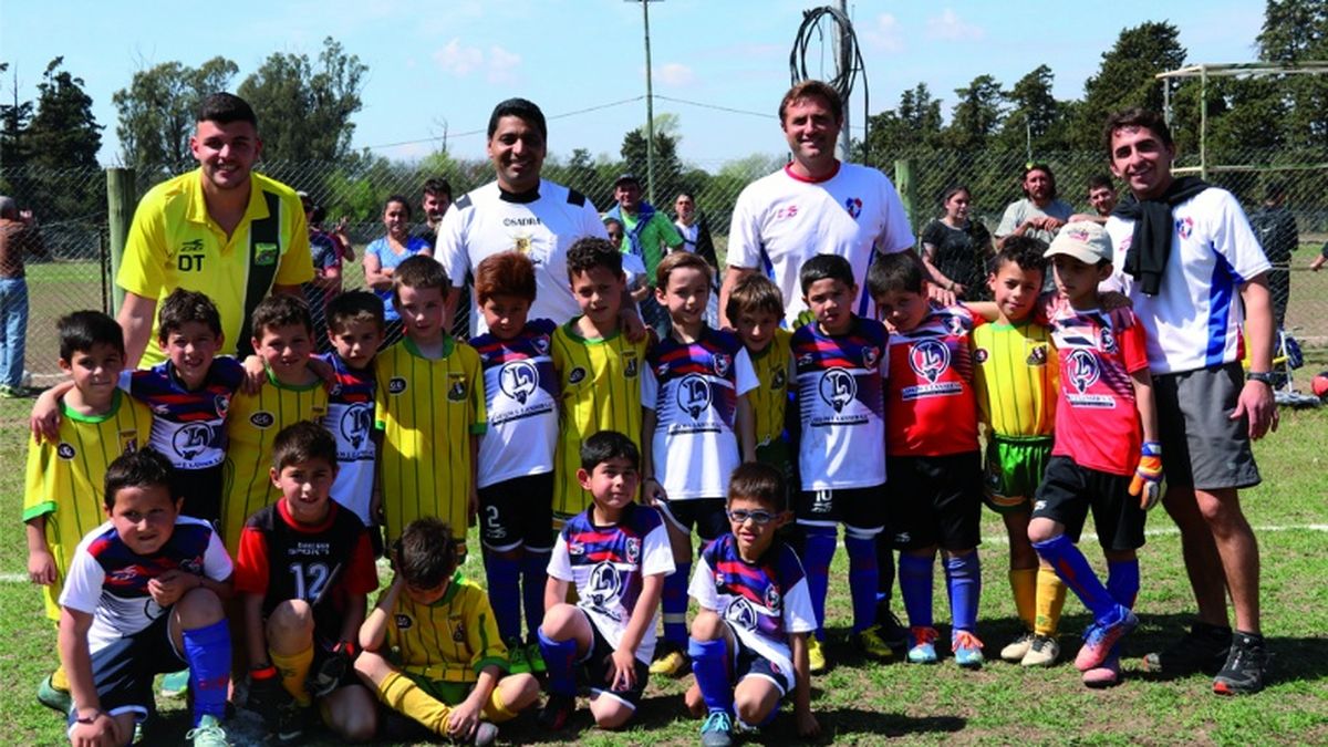 Toro Club pasó por Deportivo con gran presencia familiar