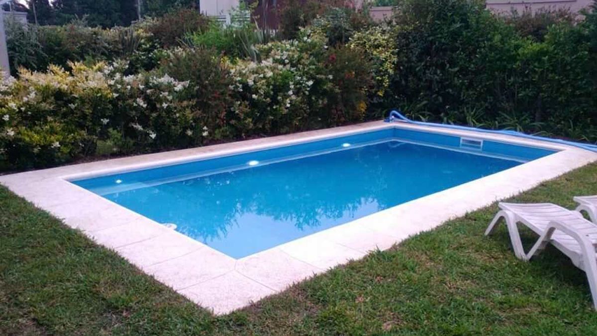 El calor y la llegada de las vacaciones incrementan la demanda de piletas