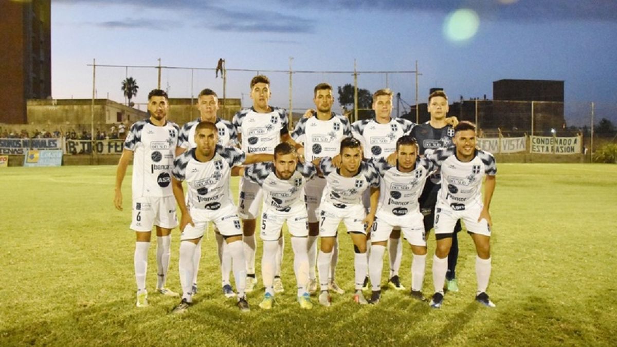 Atenas festejó por primera vez en la Plaza Ocampo y se escapó en la ...