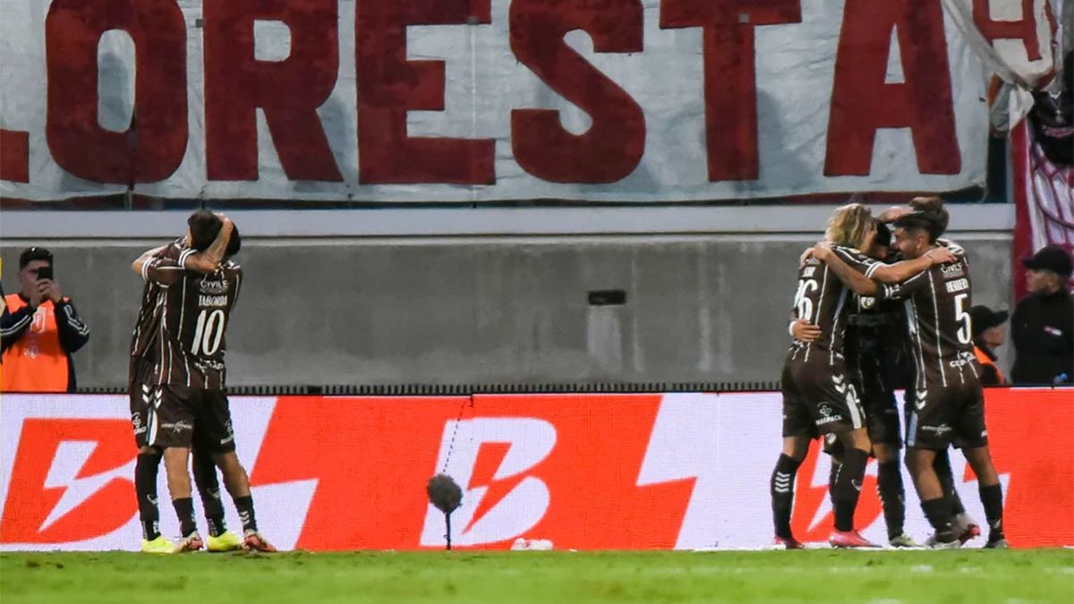 Platense, el Calamar que hundió a los candidatos y gritó campeón en el ...