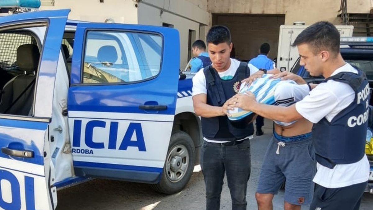 Violación De Domicilio Robo Y Resistencia A La Autoridad