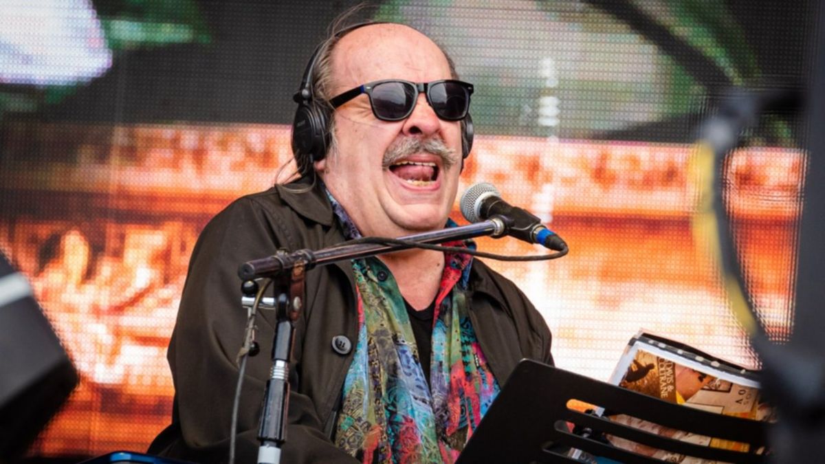 Litto Nebbia en los 20 años de Mama Rock