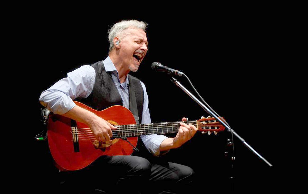 Pedro Aznar: La poesía es mi gran amor y mi guía artística