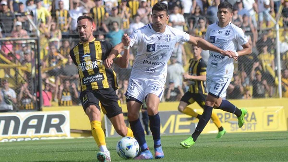 Atenas no pudo con la contundencia de Olimpo y se despidió de forma digna