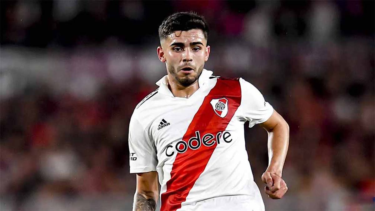 River va por el segundo triunto ante el urgido Vélez
