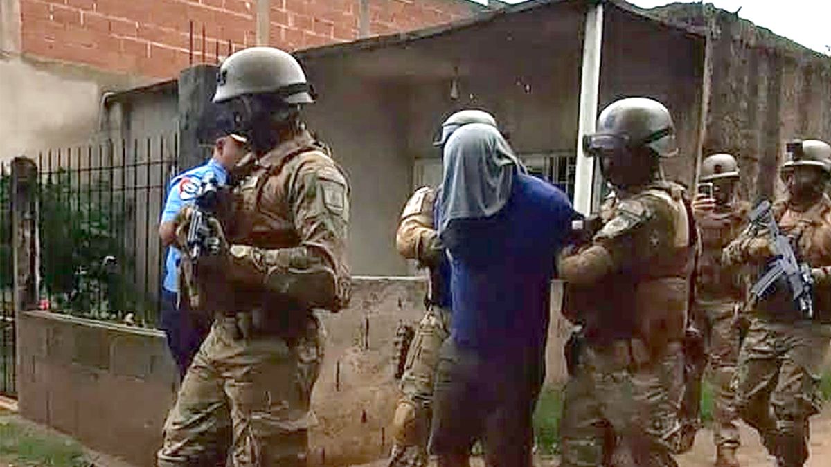 Robaron una caja fuerte de un local de ruta A005: un hombre fue detenido en las 400 Viviendas