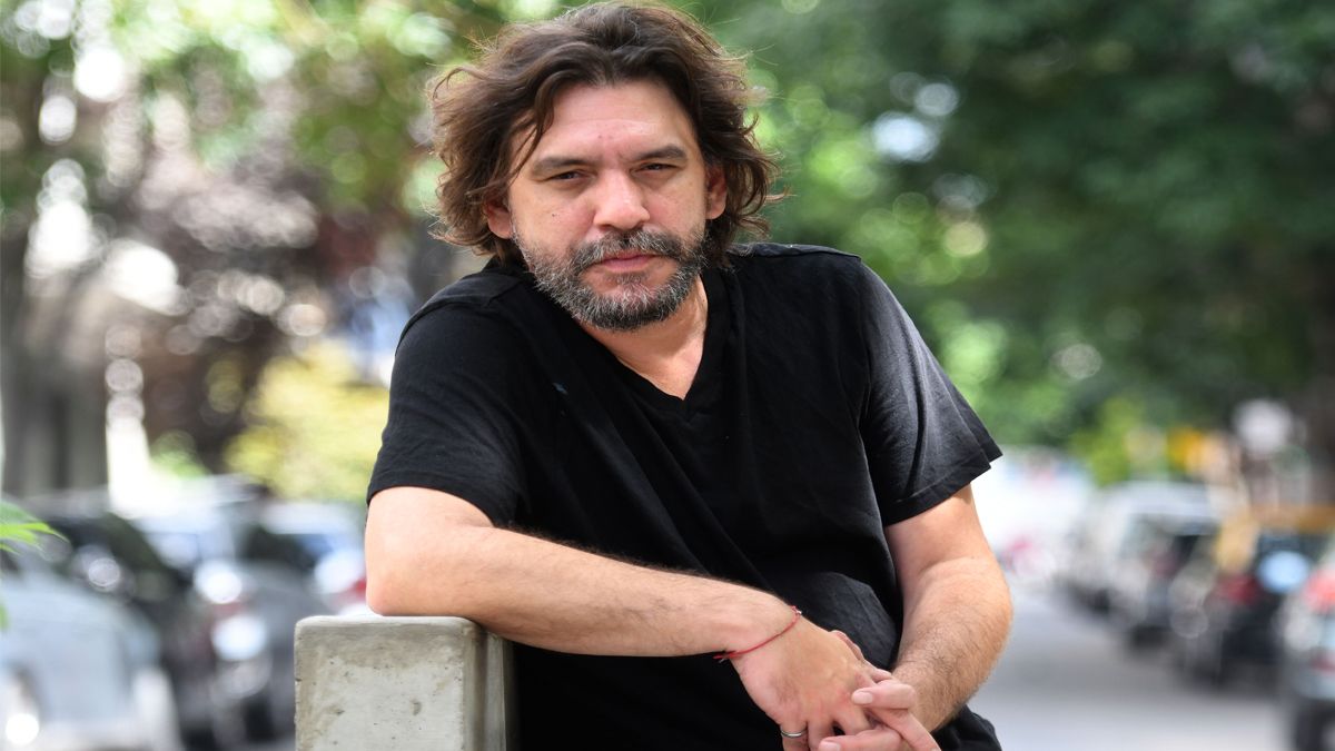 Sebastián Basualdo: La niñez se termina cuando te obligan a jugar el juego de otros