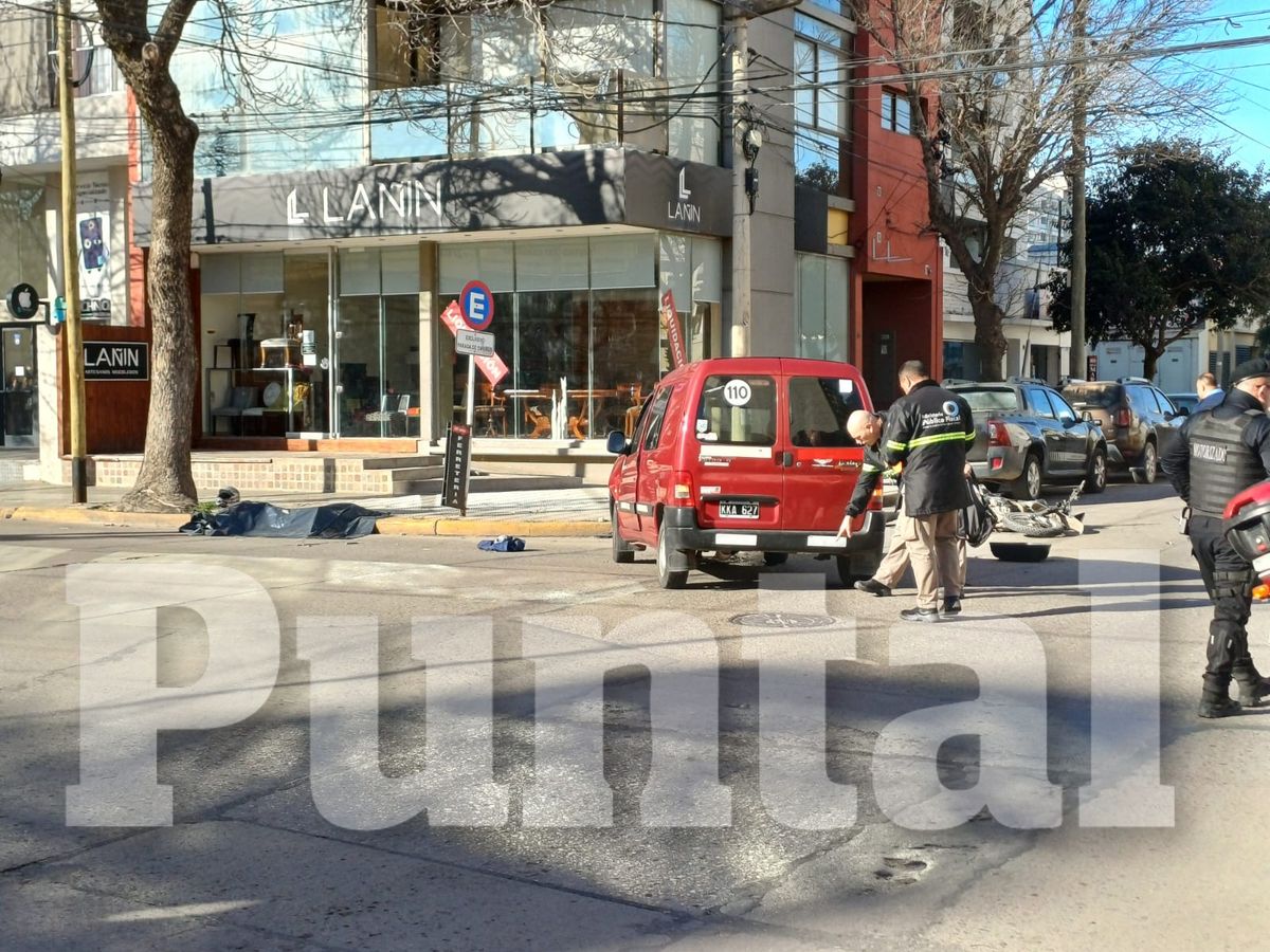 Un motociclista de 31 años murió en un accidente en macrocentro