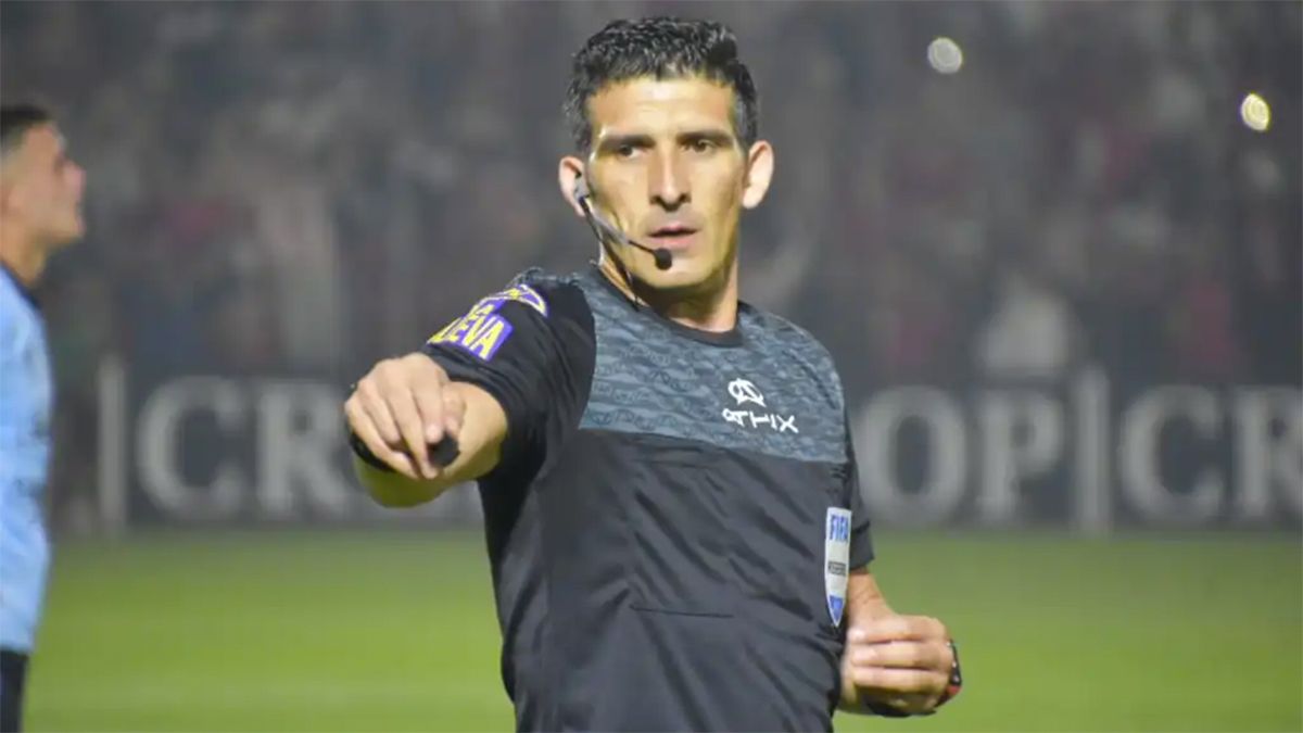 Andrés Merlos será el árbitro para Boca-River en la fecha de los clásicos