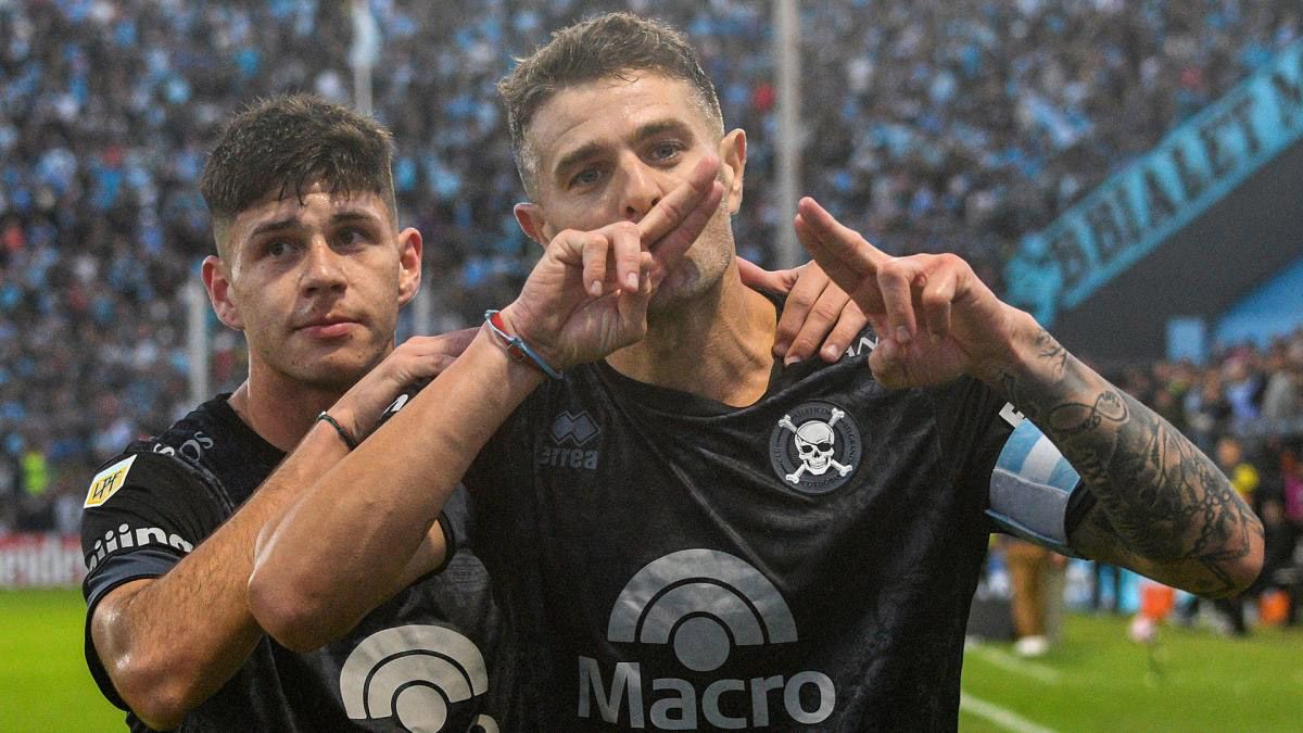 Un Belgrano heroico le ganó a Atlético en inferioridad numérica