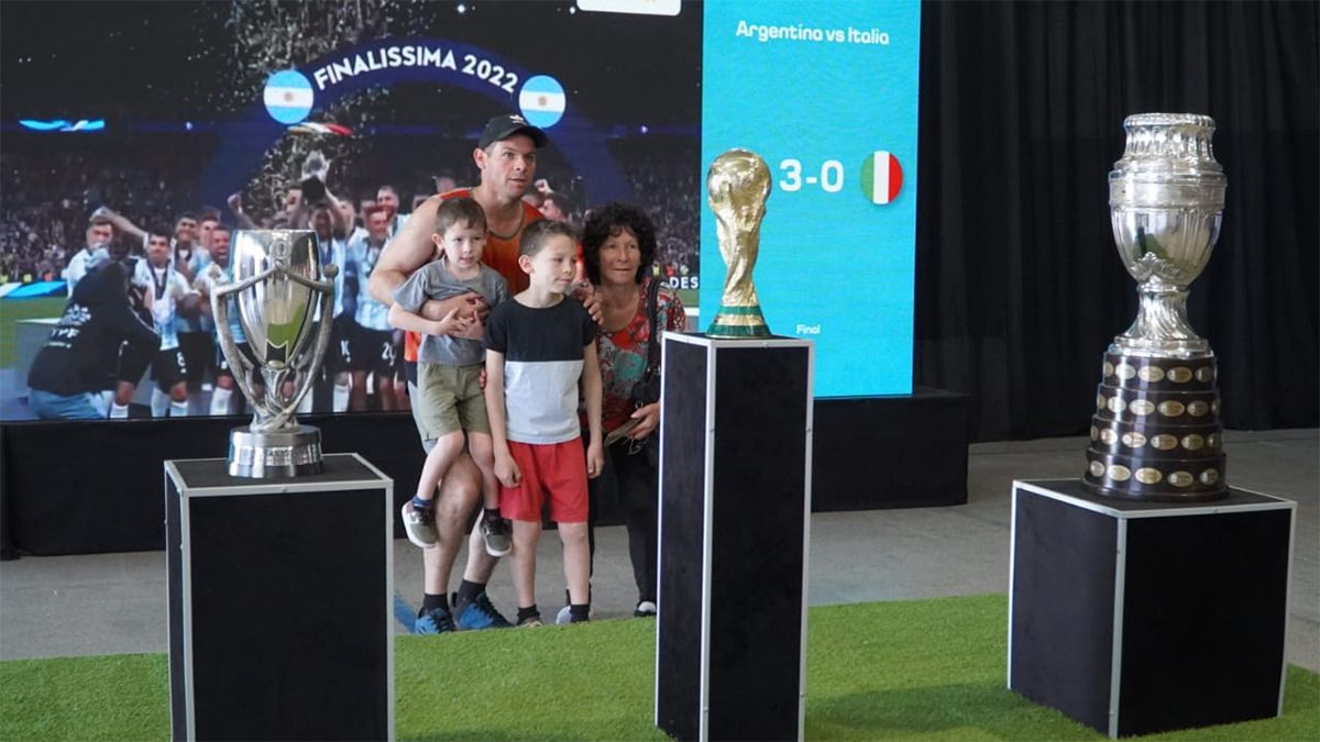 Más de 10 mil personas disfrutaron de las Copas de la Selección en Río ...