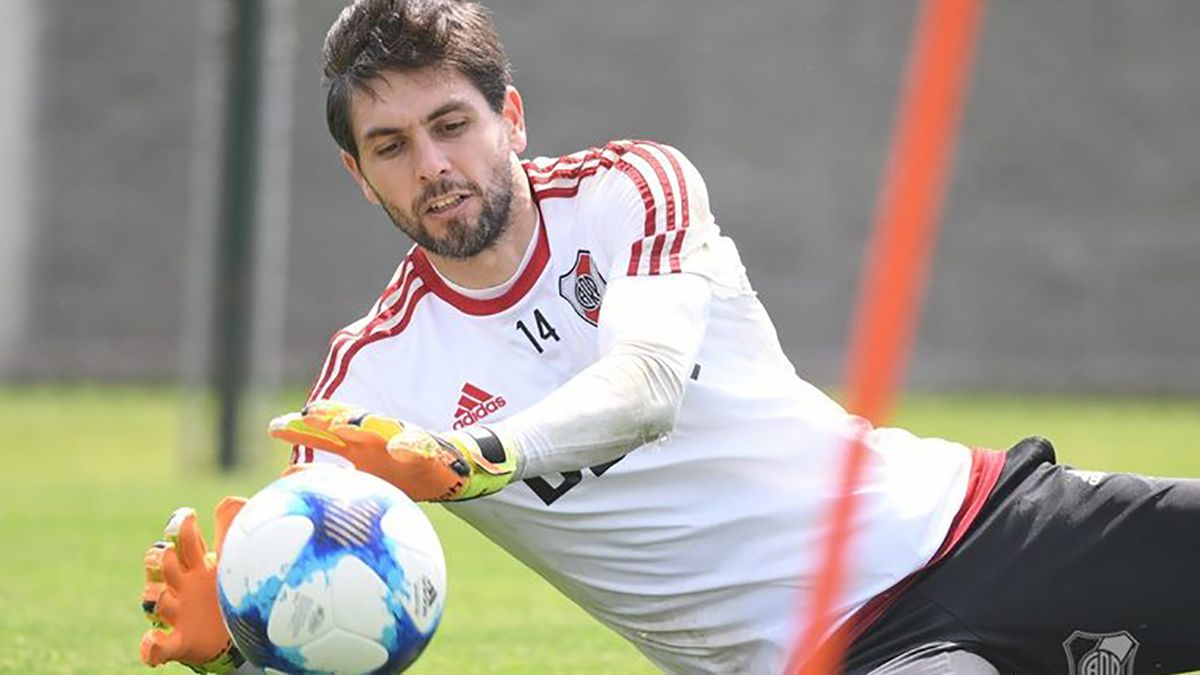 Germán Lux renovará su contrato con River y el plantel está listo para ...