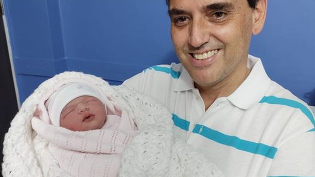 Nació Julieta Llamosas, hija del intendente y su esposa Carla Angeloni