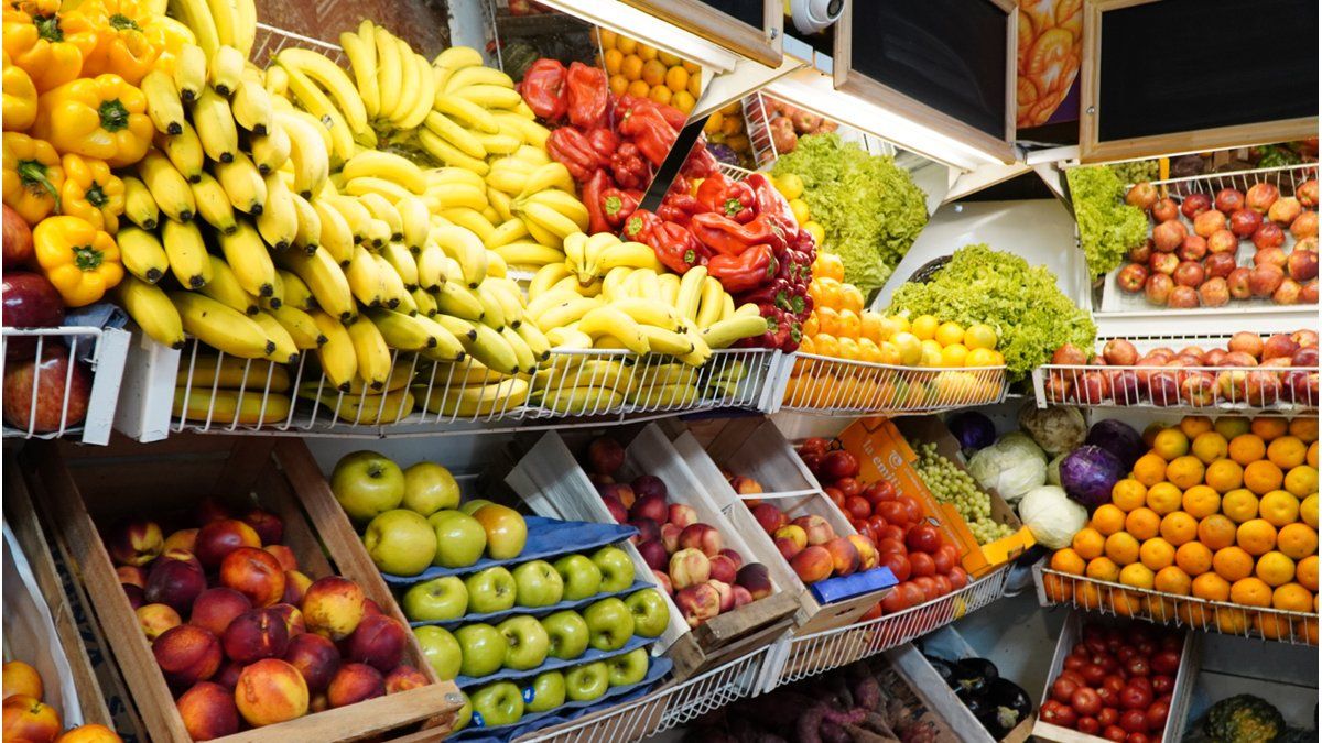 Bajó el precio del tomate, pero sigue arriba el de la papa, acelga y ...