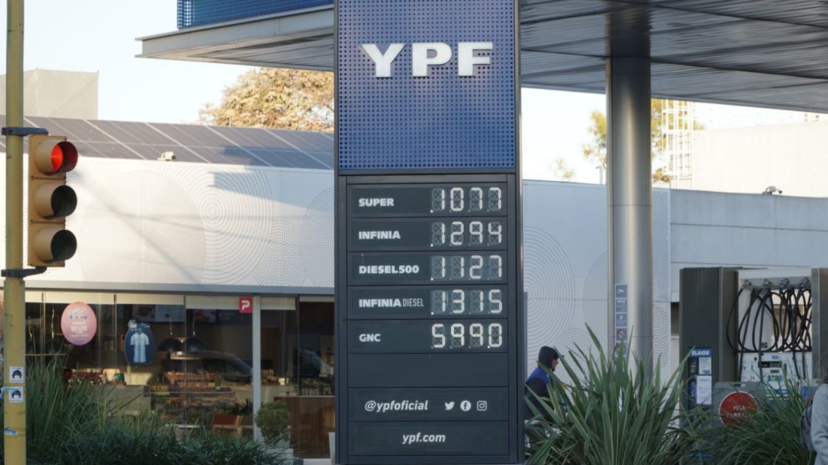 Con la nueva suba, el litro de nafta súper cuesta $1.077 en Río Cuarto