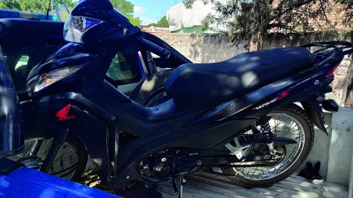 Detuvieron A Un Joven Y A Un Adolescente Por Robar Una Moto