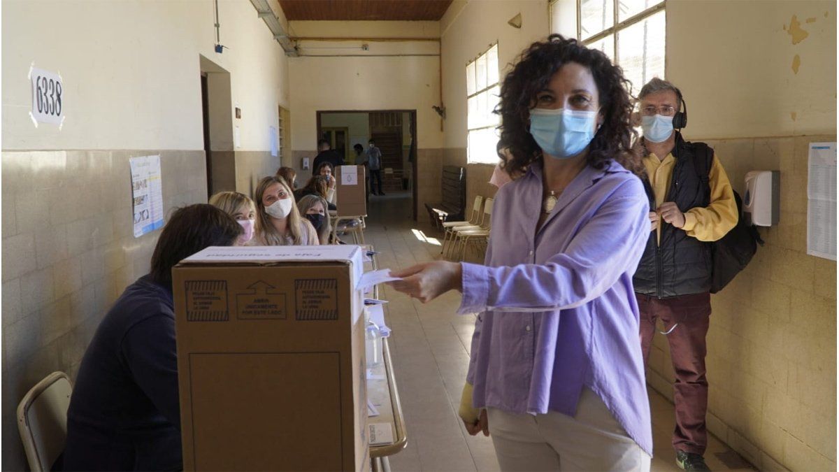 Claudia Márquez: Es una alegría poder ejercer la democracia con el voto