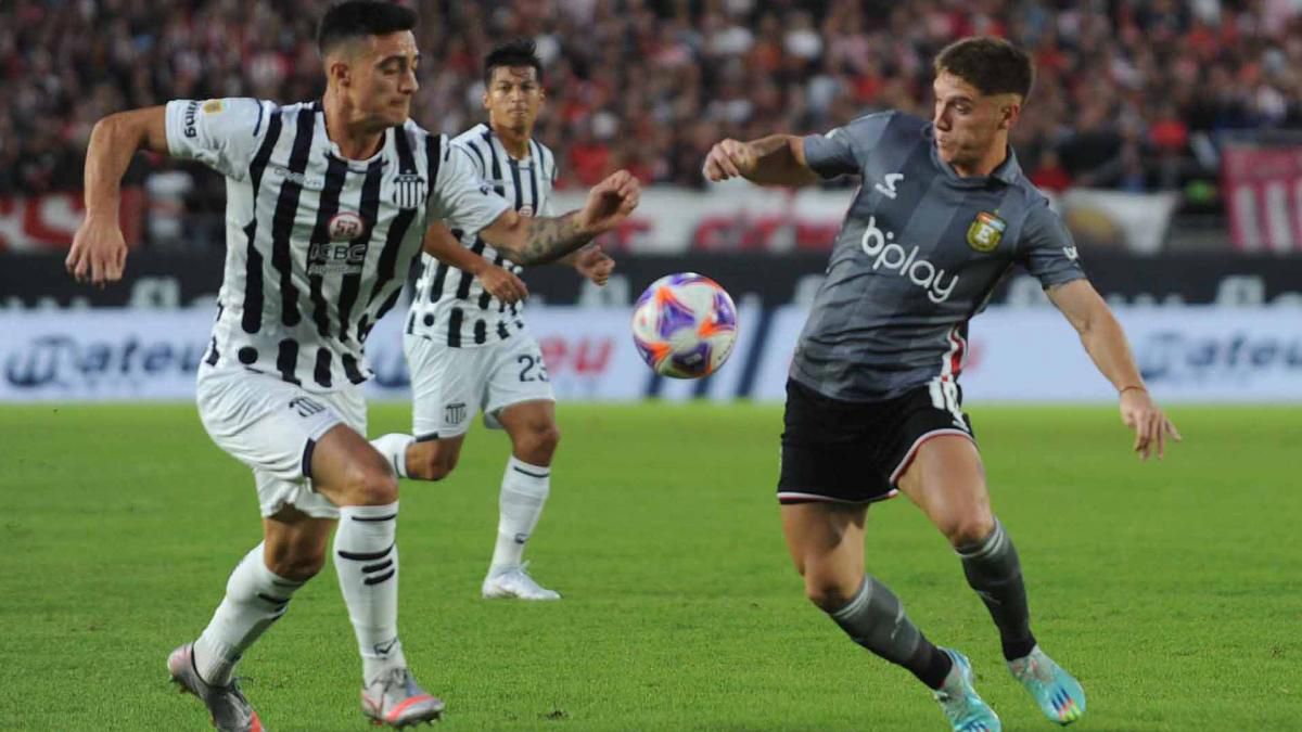 Estudiantes venció a Talleres y sube en la tabla de la LPF